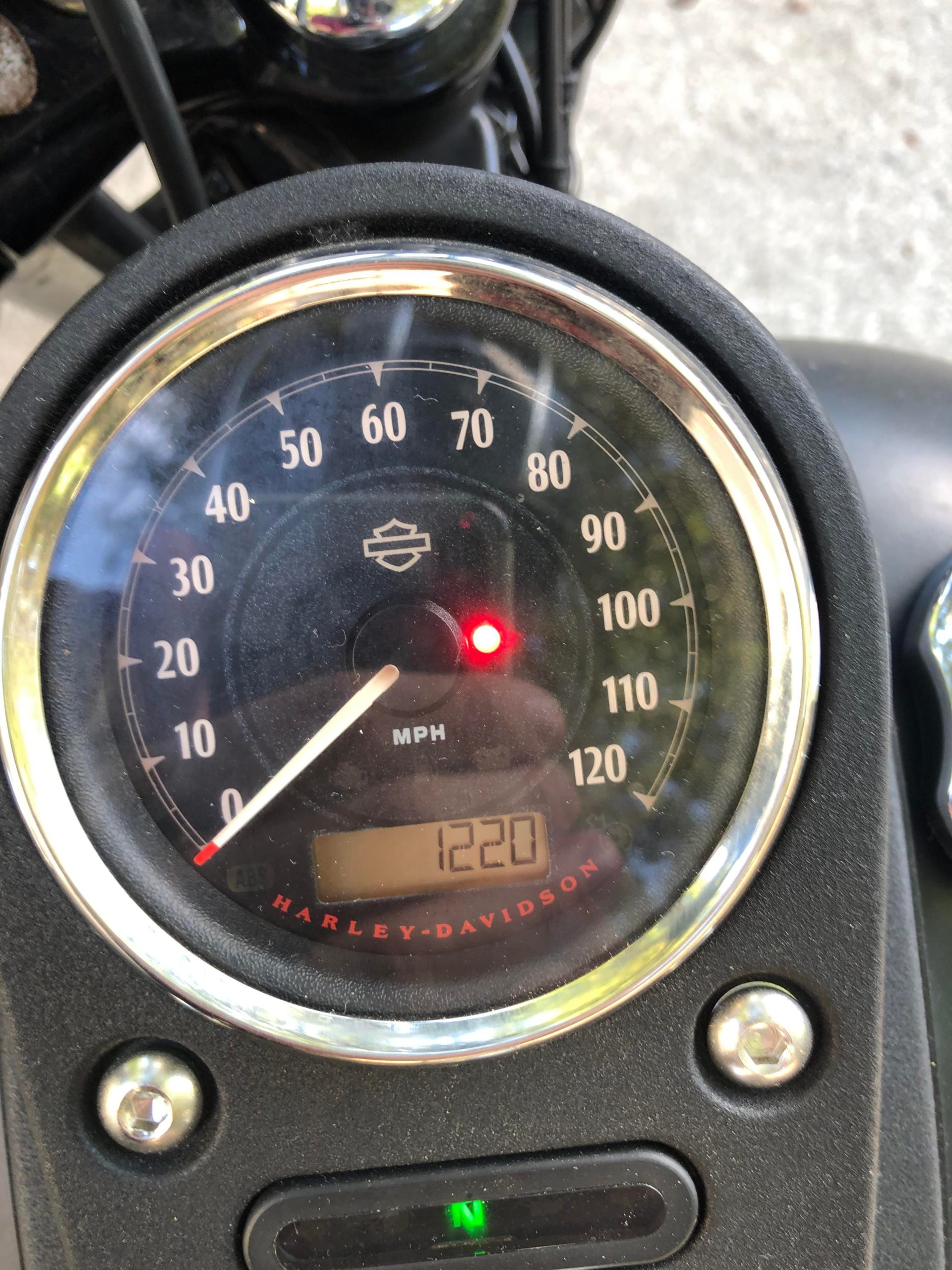 What is the Red Light on My Harley Speedometer - Car News Box