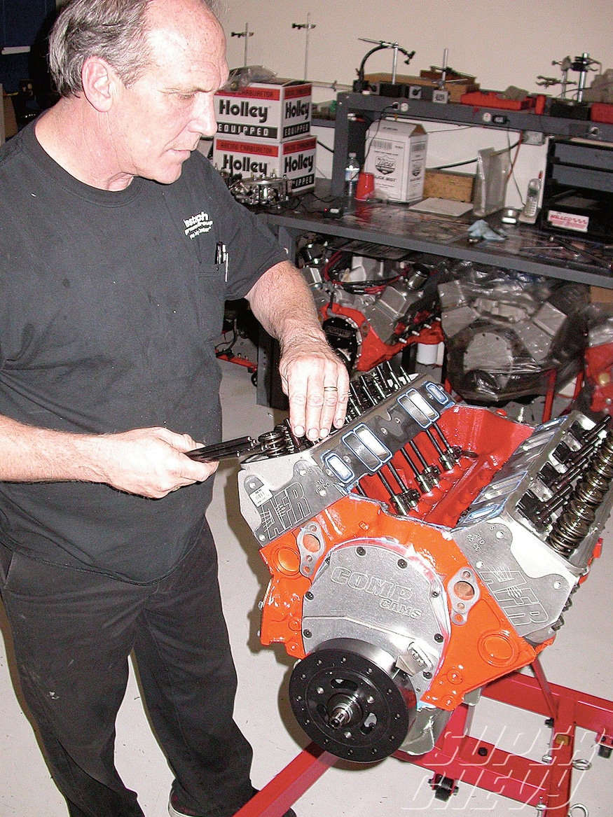 How to Build a Chevy 302 - Car News Box