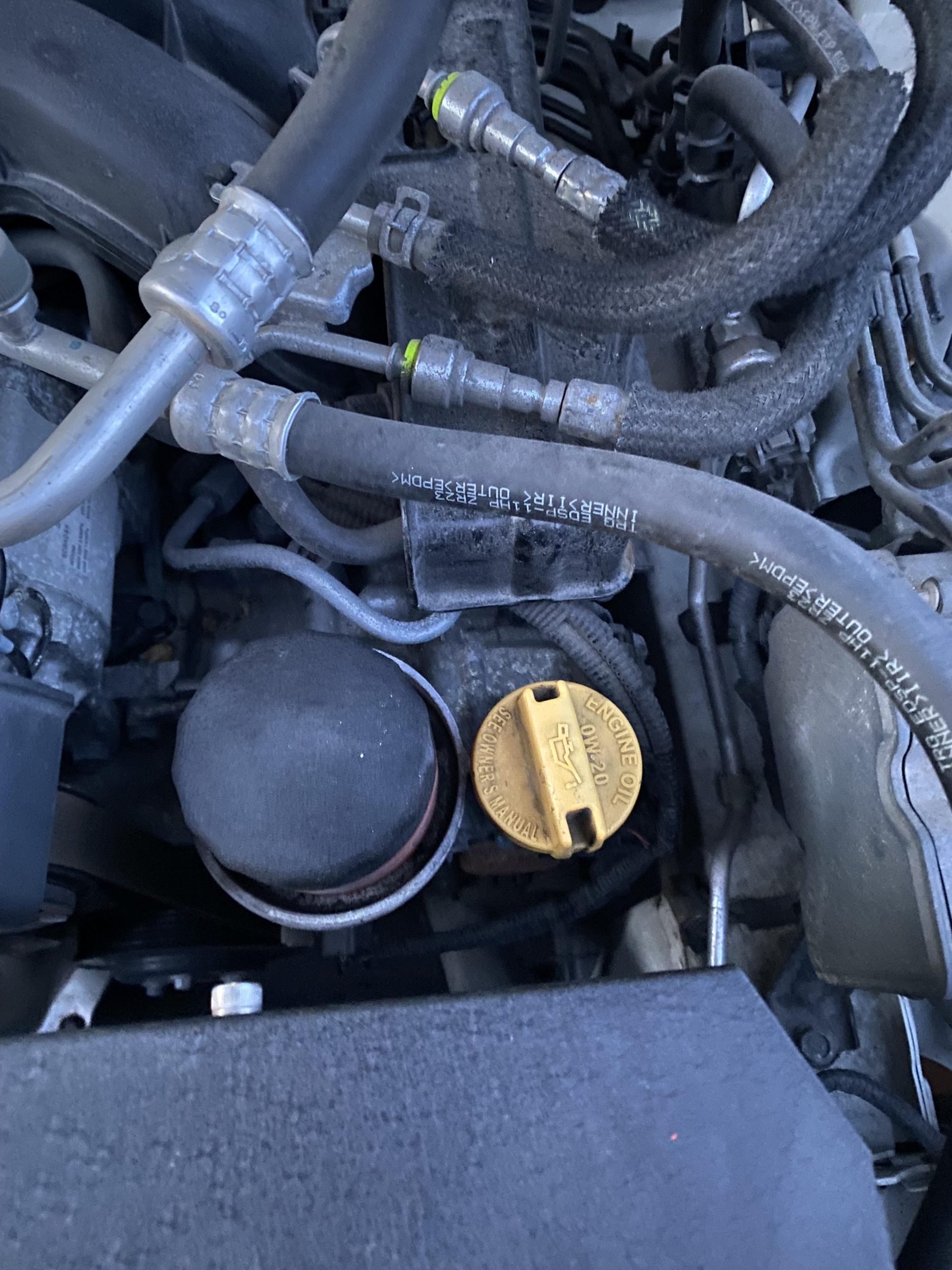 How to Loosen Oil Cap: Quick & Safe Tips - Car News Box